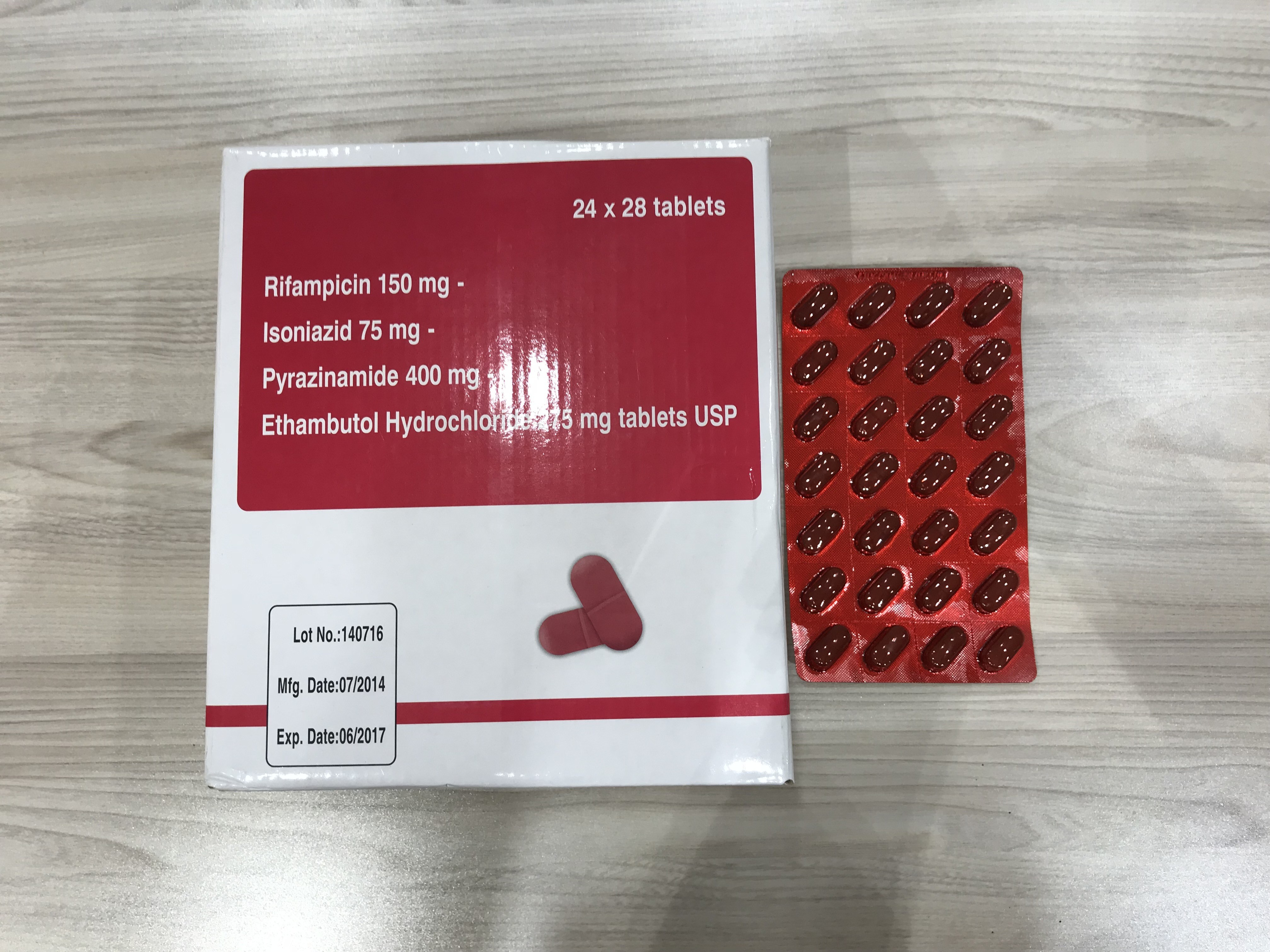 Rifampicin와 Isoniazid 정제 150MG + 75MG 반대로 결핵성 약